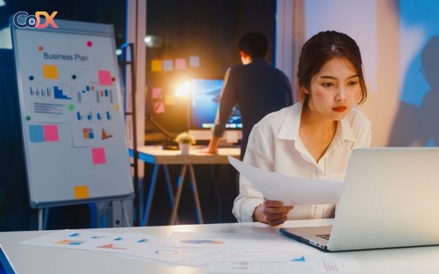 Mô hình SMART là gì? Phân tích 5 yếu tố kèm ví dụ ứng dụng trong quản trị